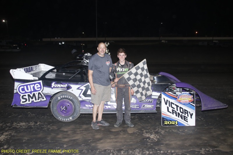 Colin Shipley Earns First Oakshade Late Model Feature Win